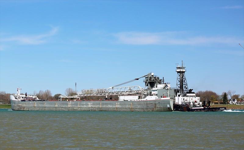 OLIVE L.MOORE - Vesseljoin