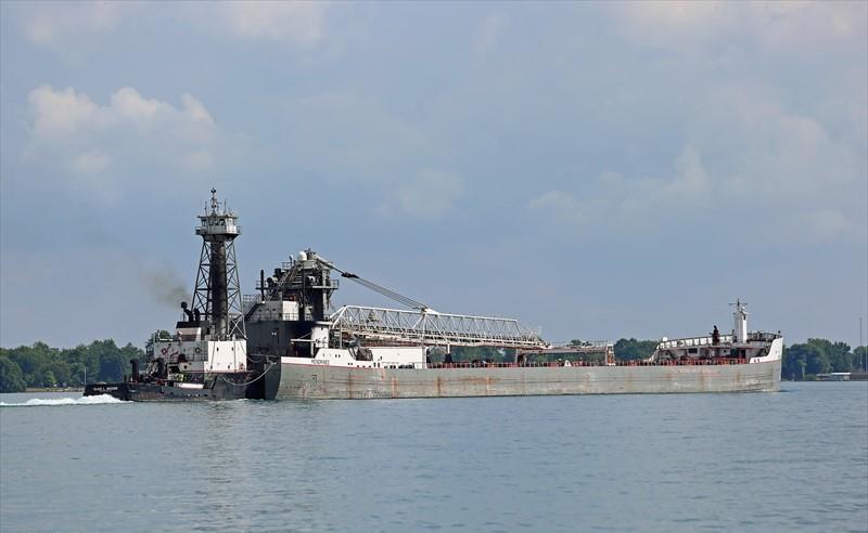 OLIVE L.MOORE - Vesseljoin