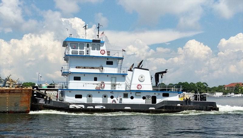 CAPT.TRACY L.CHERAMI - Vesseljoin