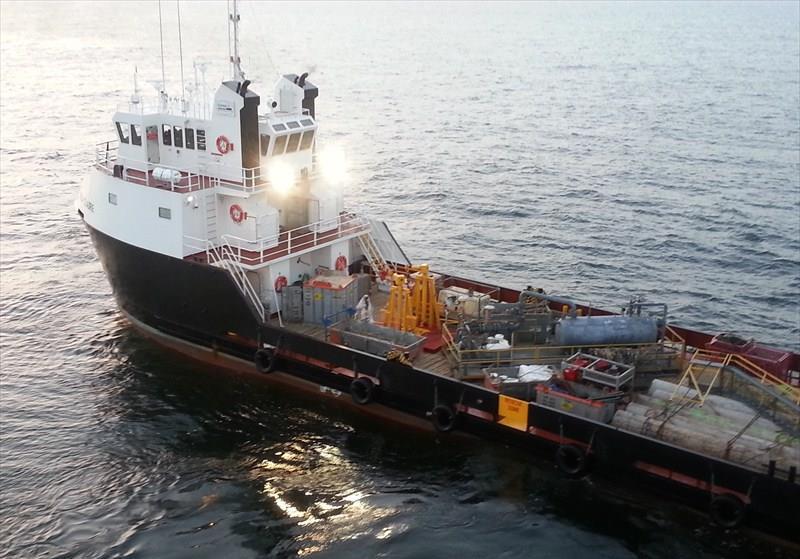 ELLA CLAIRE - Vesseljoin