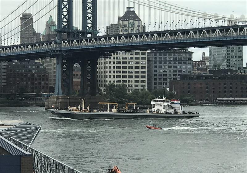 HUNTS POINT - Vesseljoin