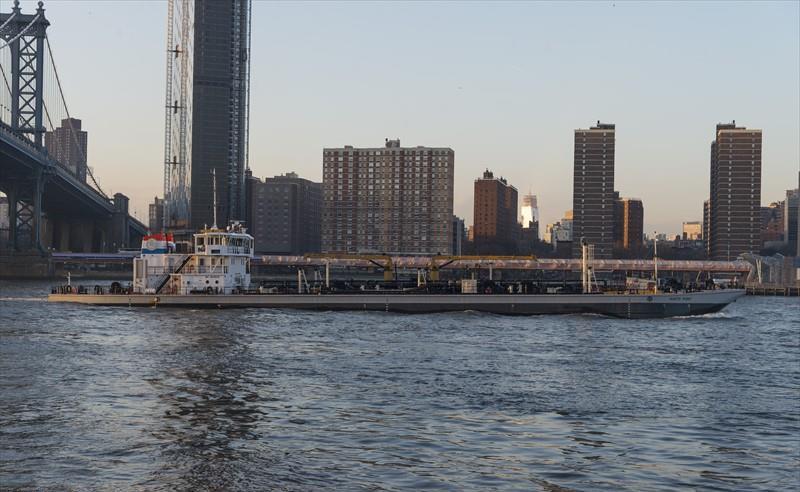 HUNTS POINT - Vesseljoin