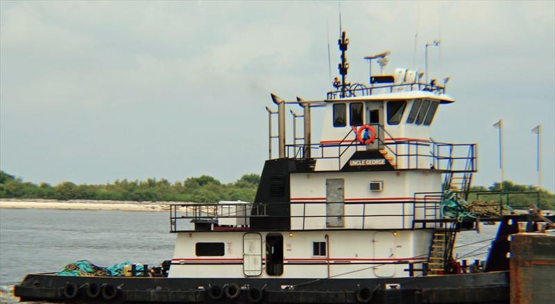 UNCLE GEORGE - Vesseljoin