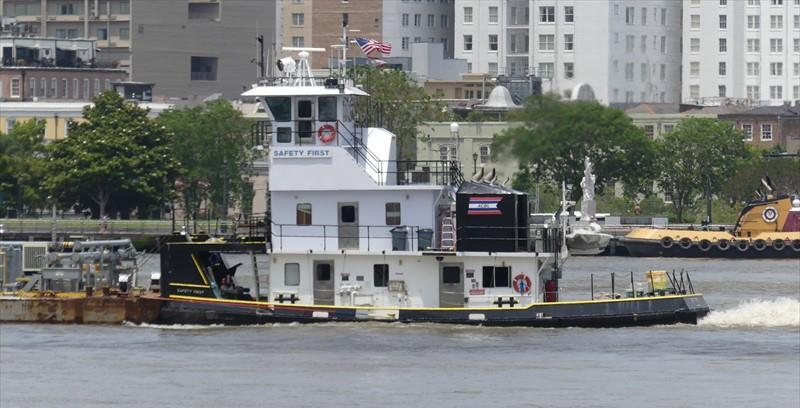 SAFETY FIRST - Vesseljoin