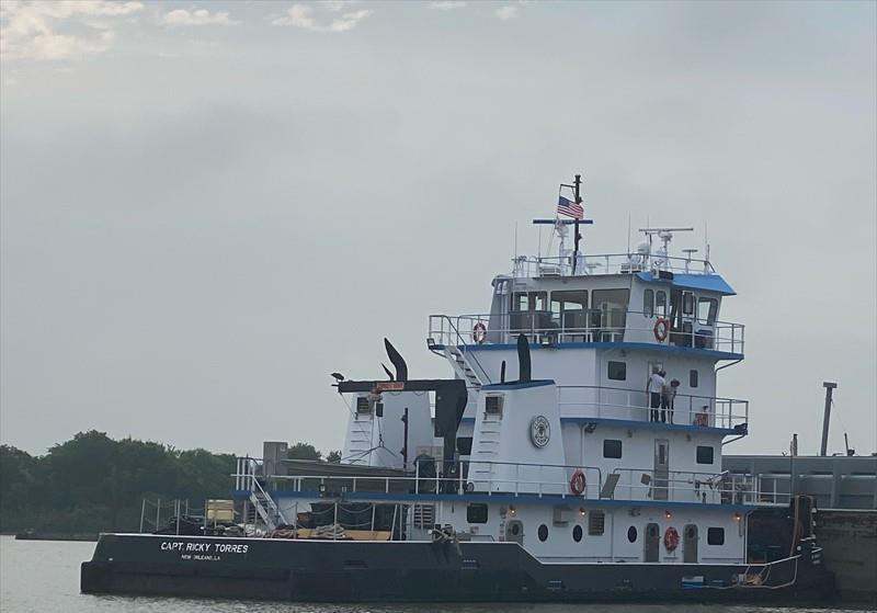 CAPT RICKY TORRES - Vesseljoin