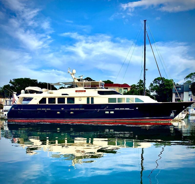 SHARON LEE - Vesseljoin