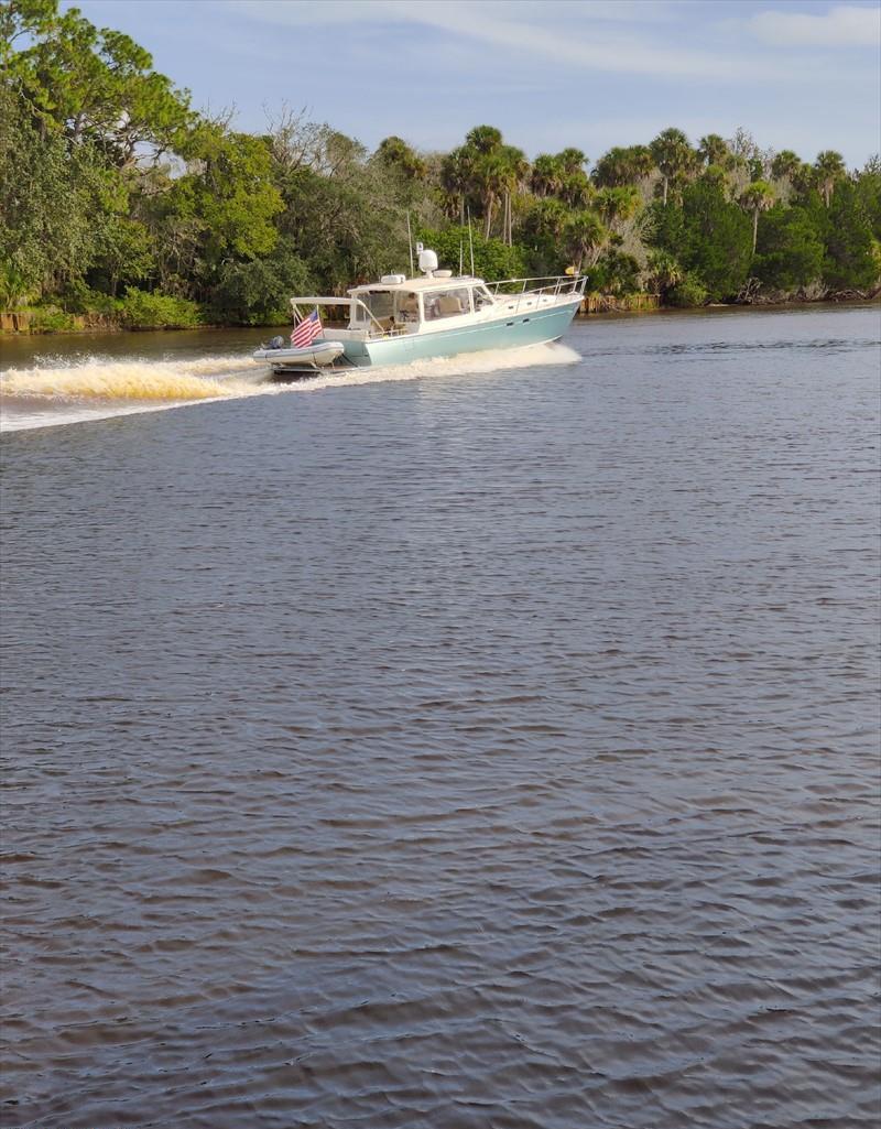 ISLAND BUM - Vesseljoin