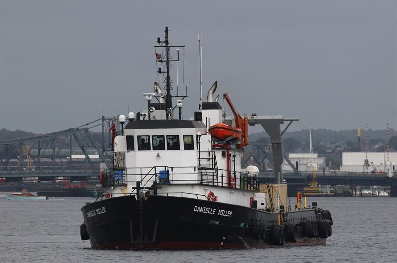 DANIELLE MILLER - Vesseljoin