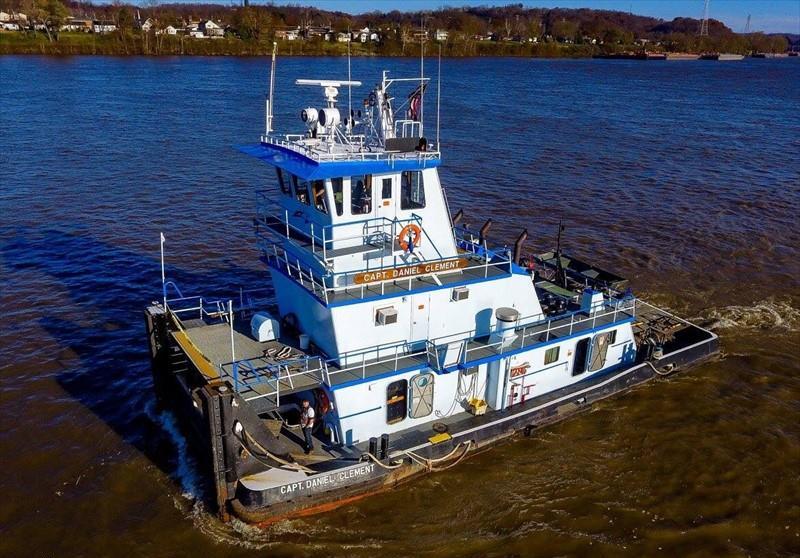 CAPT.DANIEL CLEMENT - Vesseljoin