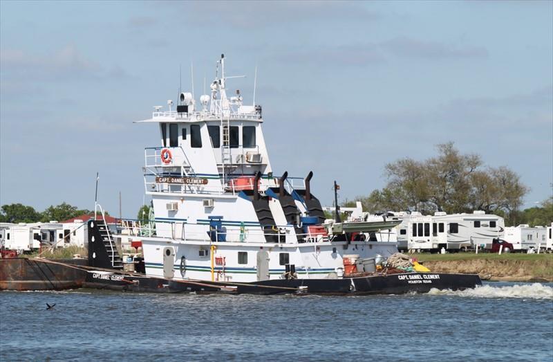 CAPT.DANIEL CLEMENT - Vesseljoin