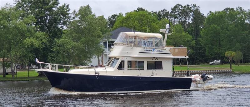 POSITIVE LATITUDE - Vesseljoin