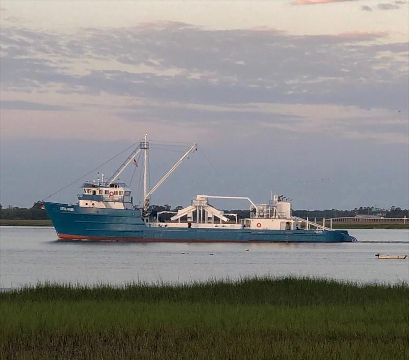 LITTLE RIVER - Vesseljoin