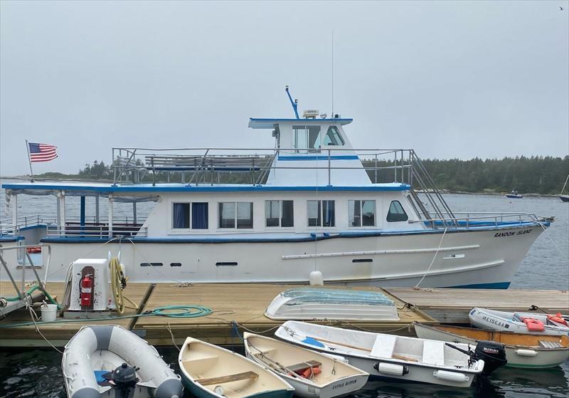 RANDOM ISLAND - Vesseljoin