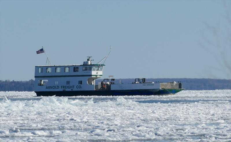 THE SENATOR - Vesseljoin