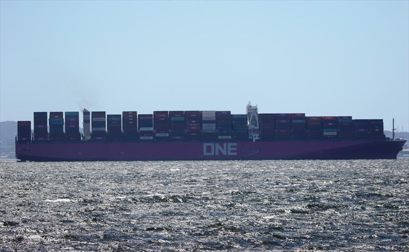 ONE CRANE - Vesseljoin