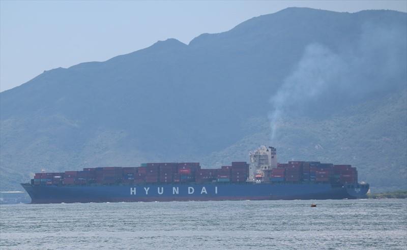 HYUNDAI SPLENDOR - Vesseljoin