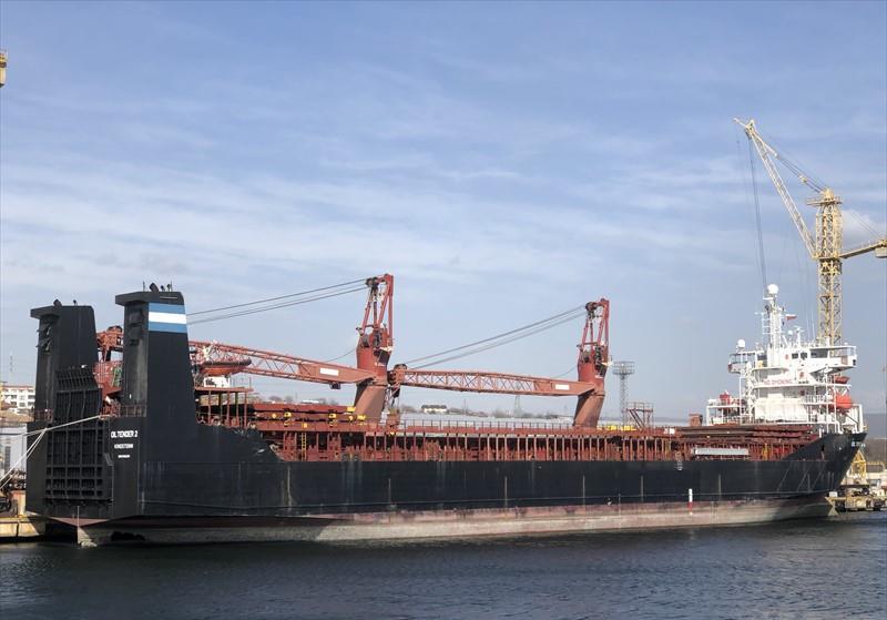 OIL TENDER 2 - Vesseljoin