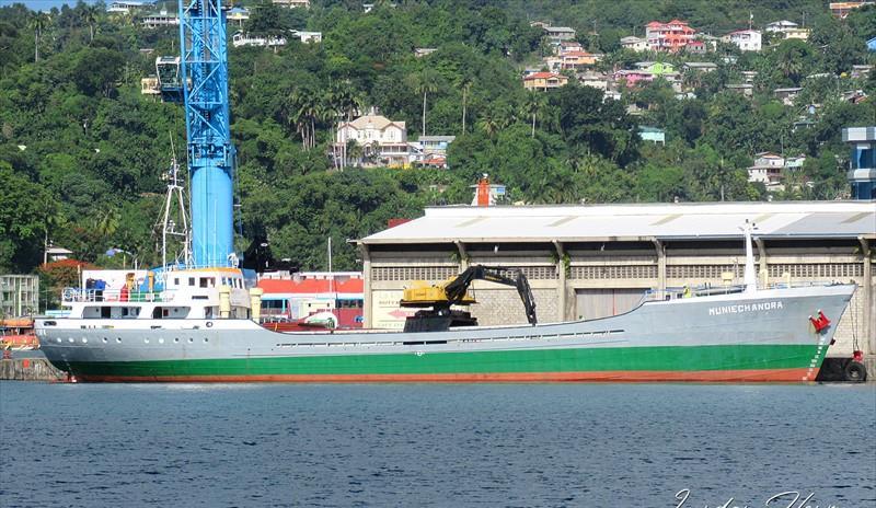 MUNIE CHANDRA - Vesseljoin