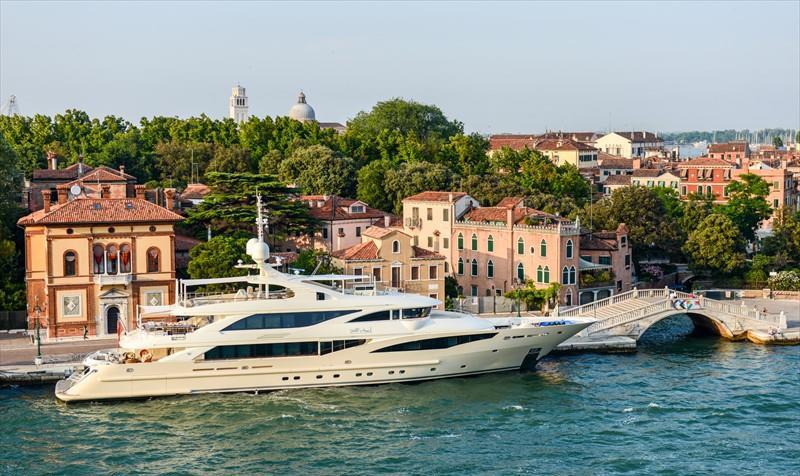 BELLE ANNA - Vesseljoin