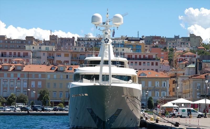 LIGHT HOLIC - Vesseljoin