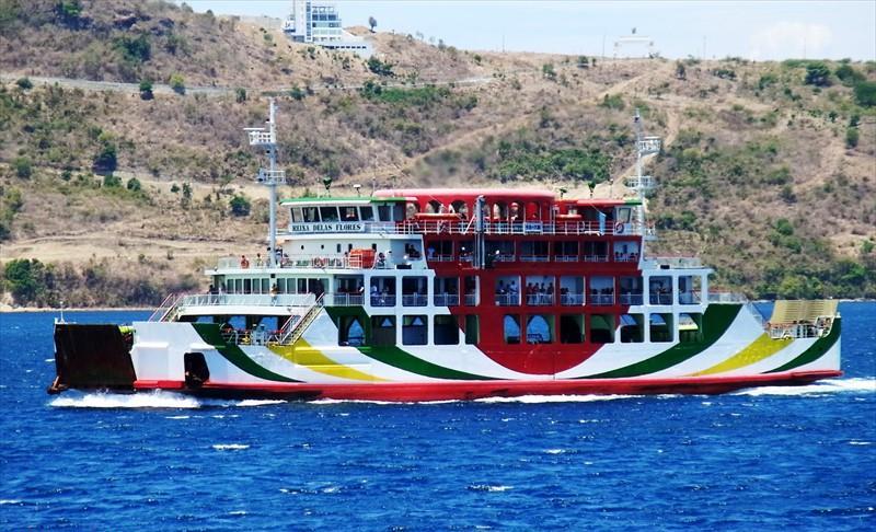 REINA DELOS FLORES - Vesseljoin