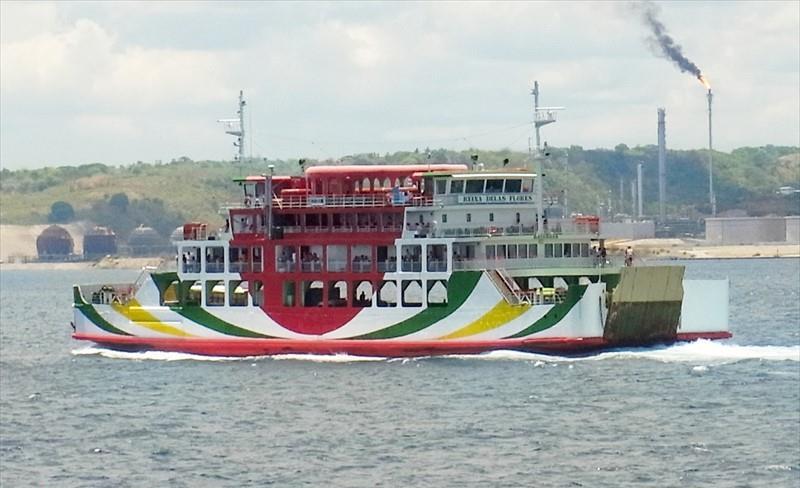 REINA DELOS FLORES - Vesseljoin