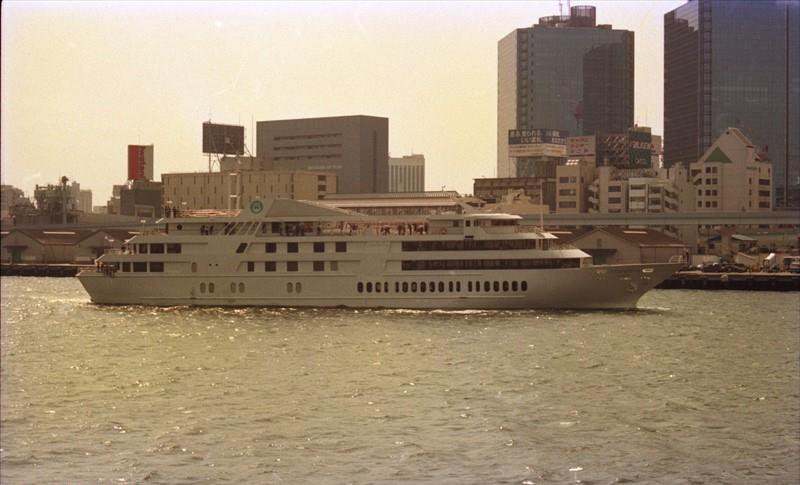 SYMPHONY MODERNA - Vesseljoin