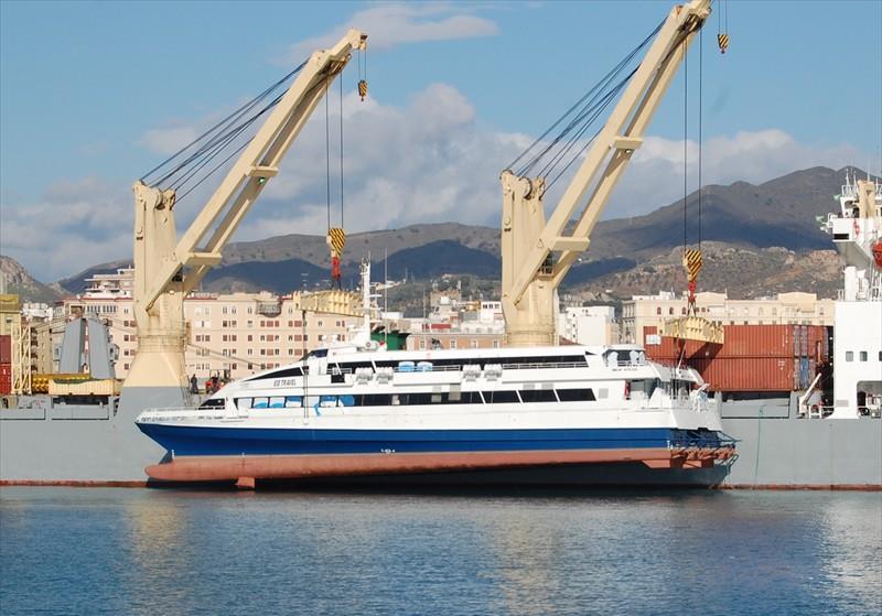 FLYING CAR FERRY - Vesseljoin