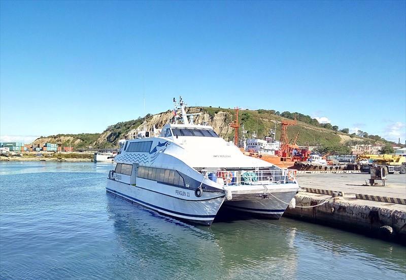 FIRST QUEEN - Vesseljoin