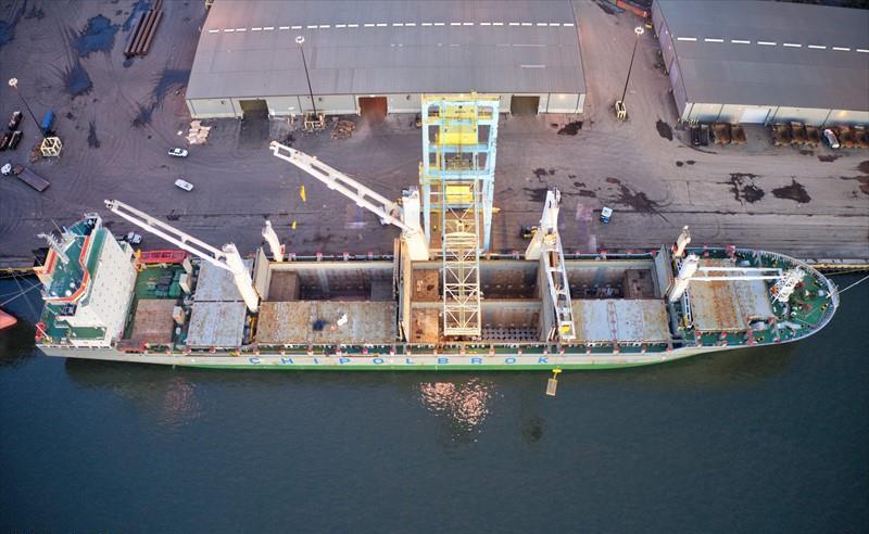 CHIPOLBROK MOON - Vesseljoin