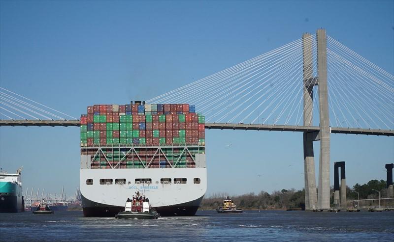 OOCL BRUSSELS - Vesseljoin