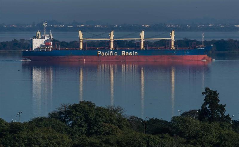 MOUNT ADAMS - Vesseljoin