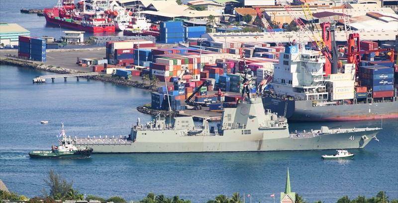 HMAS BRISBANE - Vesseljoin