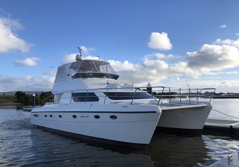 KNOTTY CAT - Vesseljoin