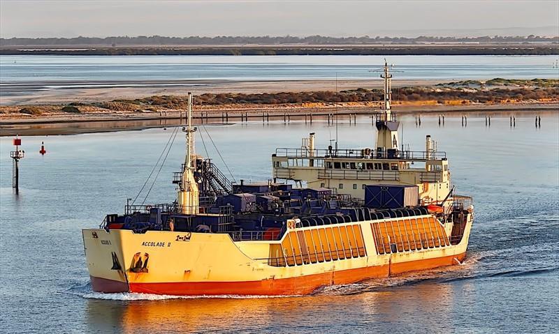 ACCOLADE II - Vesseljoin