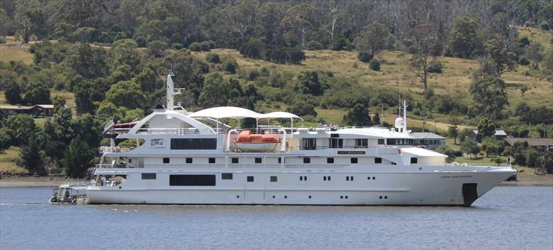 CORAL DISCOVERER - Vesseljoin