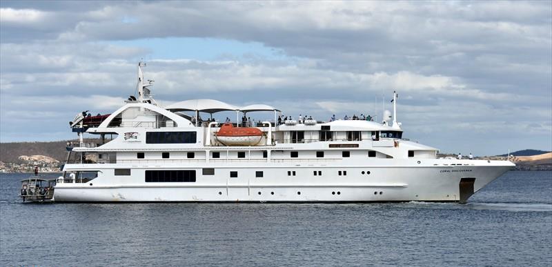 CORAL DISCOVERER - Vesseljoin