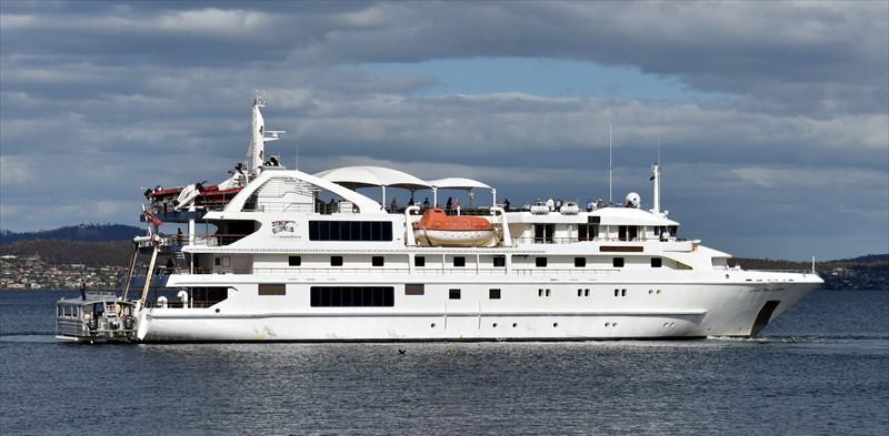 CORAL DISCOVERER - Vesseljoin