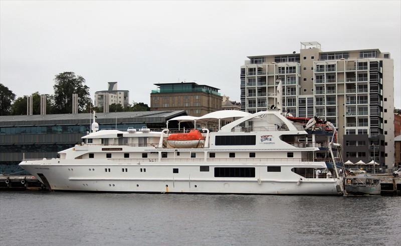 CORAL DISCOVERER - Vesseljoin