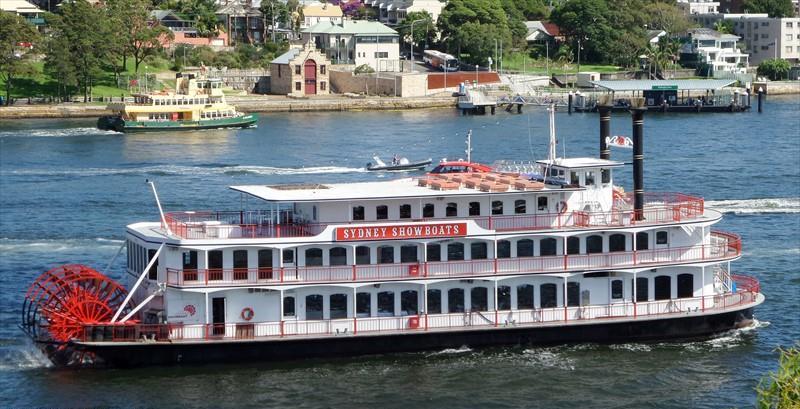 SYDNEY SHOWBOAT TWO - Vesseljoin