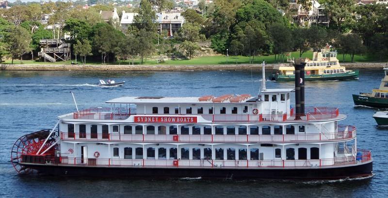 SYDNEY SHOWBOAT TWO - Vesseljoin