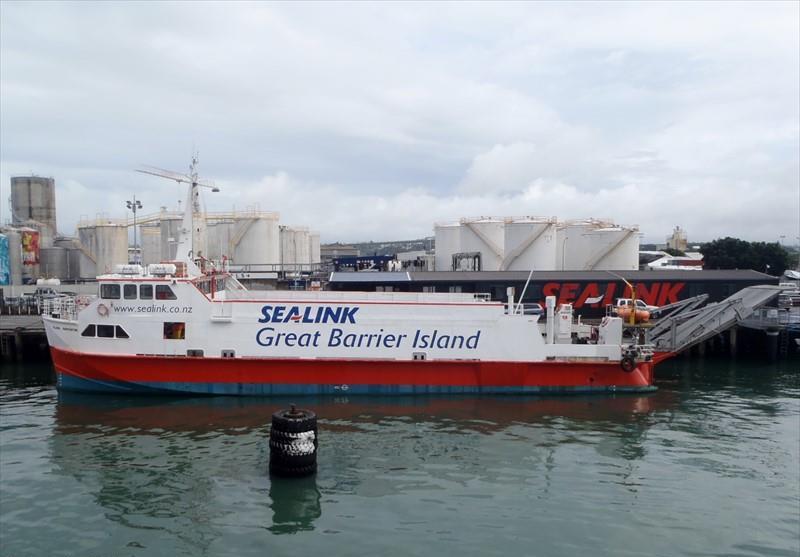 ISLAND NAVIGATOR - Vesseljoin