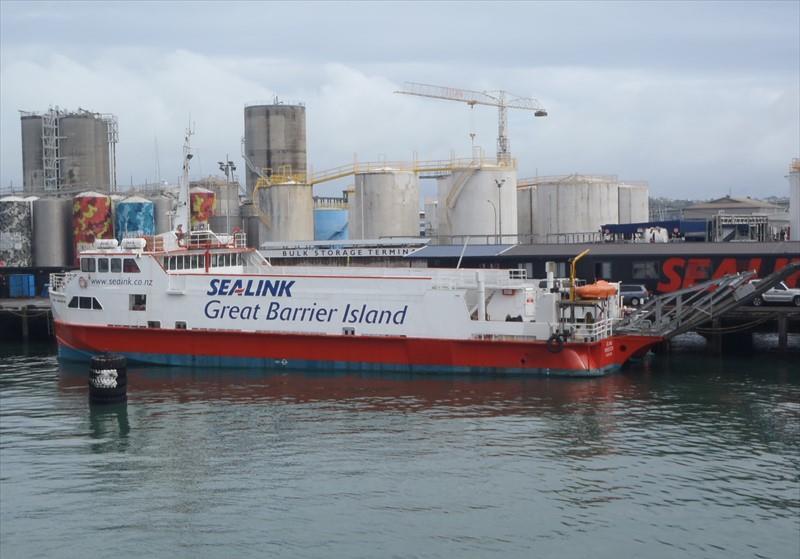 ISLAND NAVIGATOR - Vesseljoin