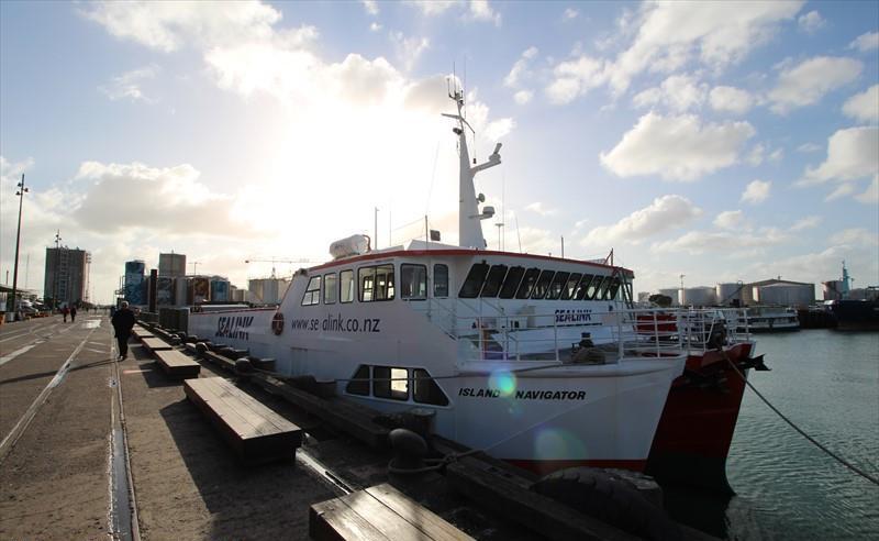 ISLAND NAVIGATOR - Vesseljoin