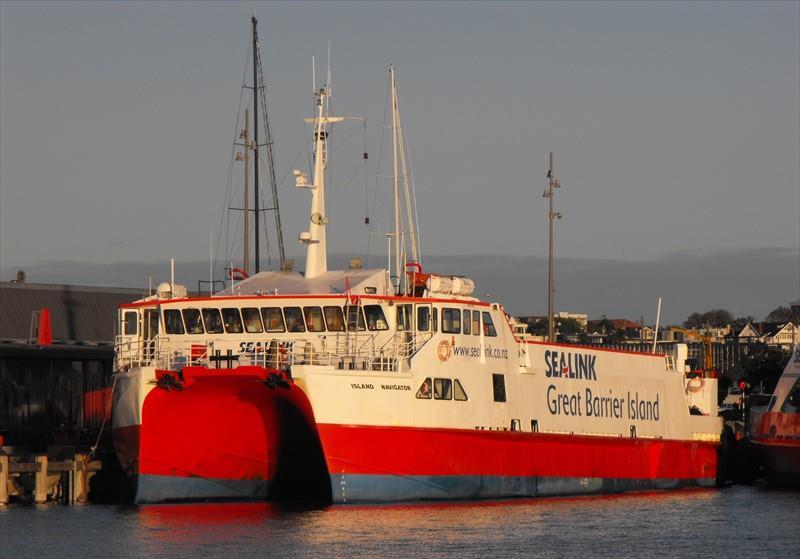 ISLAND NAVIGATOR - Vesseljoin