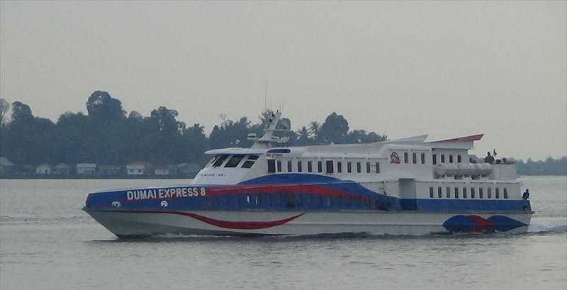 DUMAI EXPRESS 08 - Vesseljoin