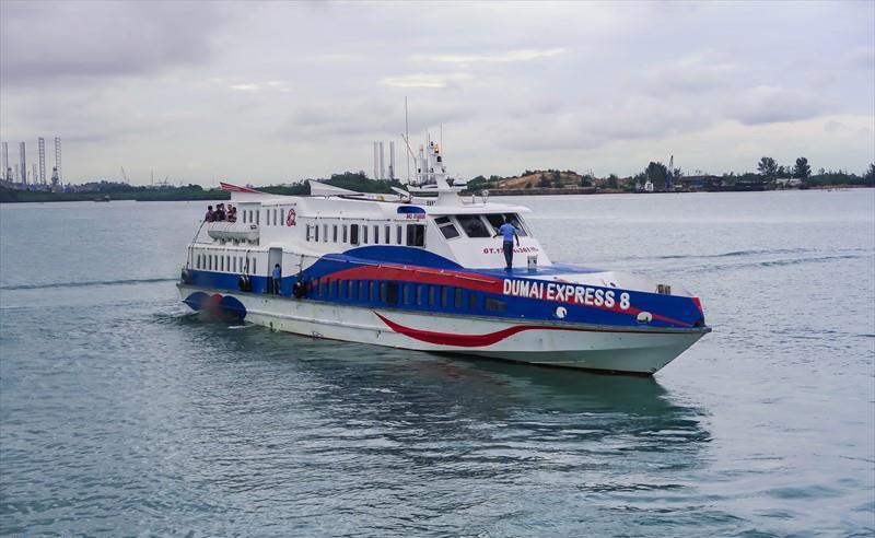 DUMAI EXPRESS 08 - Vesseljoin