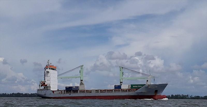 MERATUS DILI - Vesseljoin