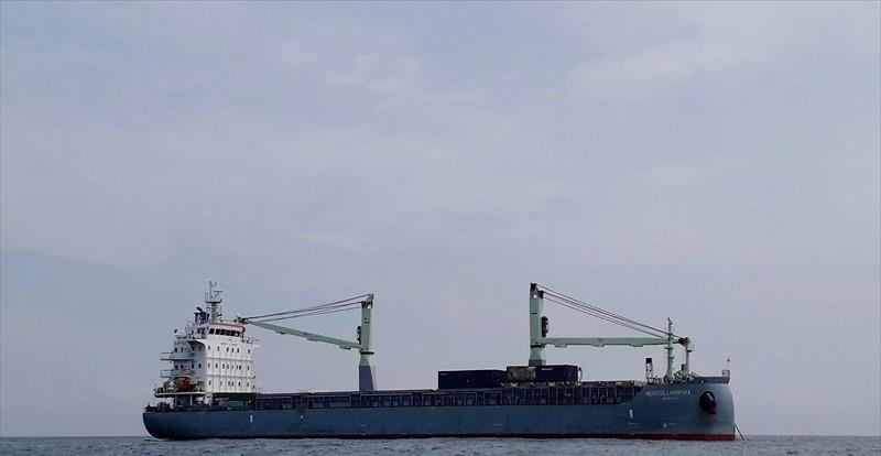 MERATUS LARANTUKA - Vesseljoin