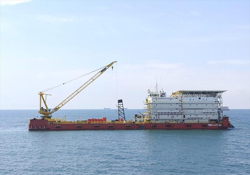 TWO AARYAN - Vesseljoin